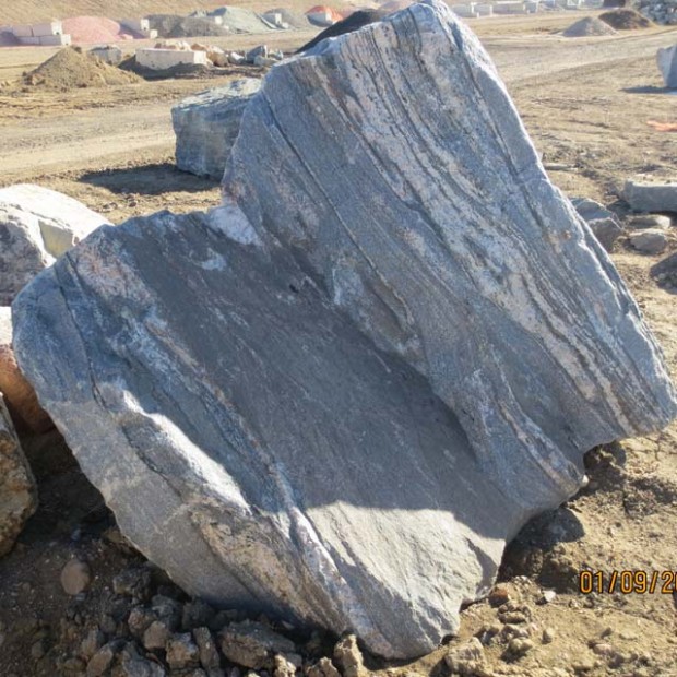 Gray Granite Boulders | Dreamscapes Landscape Center